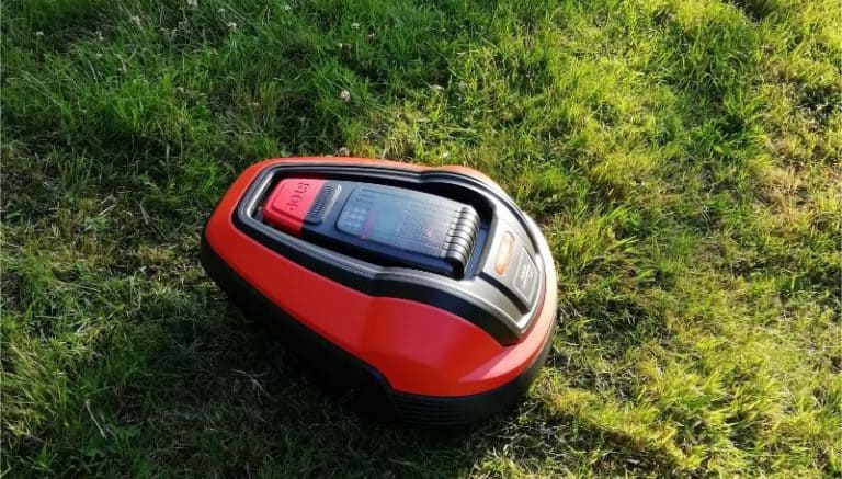 The Flymo 1200R Robotic Mower Review ⋆ Yorkshire Wonders