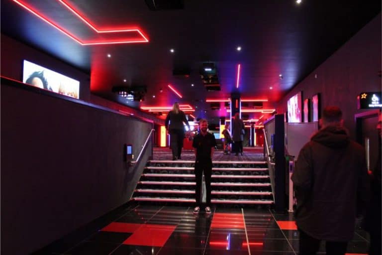 Have a look at The VIP Room at Cineworld York! ⋆ Yorkshire Wonders