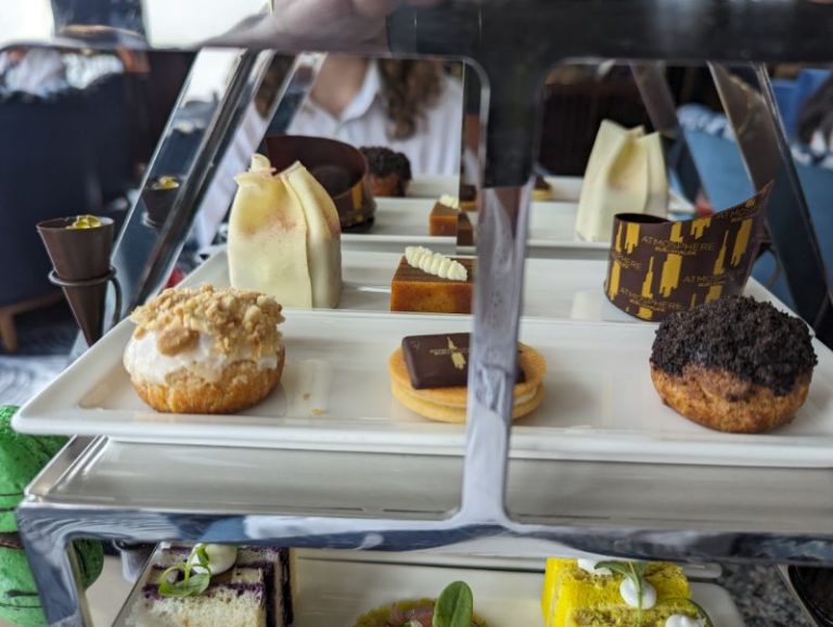 Afternoon Tea at At.mosphere in the Burj Khalifa, Dubai - Review ⋆ ...