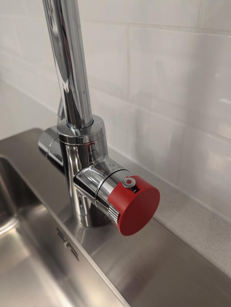 Installation and Review of the 4-in-1 Qettle 100°C Boiling Water Tap ⋆ ...