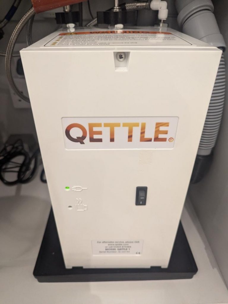 Installation and Review of the 4-in-1 Qettle 100°C Boiling Water Tap ⋆ ...
